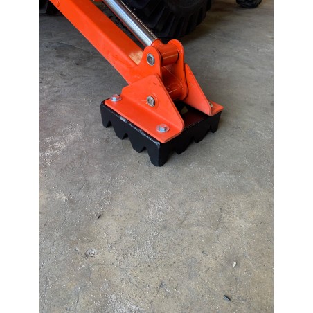 UCF Outrigger Cleats for Kubota B26 with BT820 Backhoe